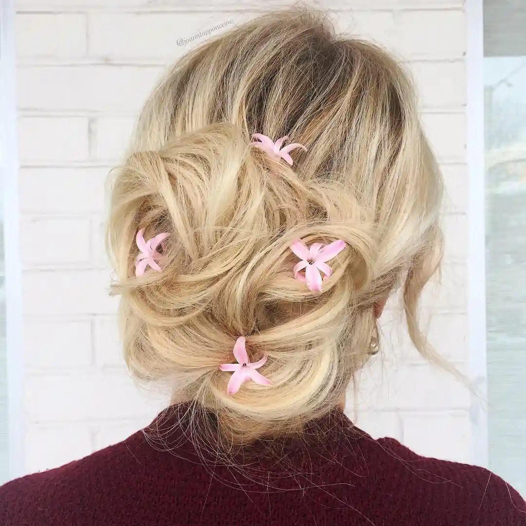 35 Effortless Summer Updos for Long Hair